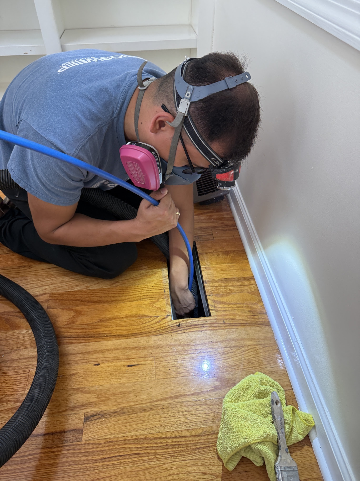 How to Remove Mold from Air Ducts: What Homeowners Need to Know ...